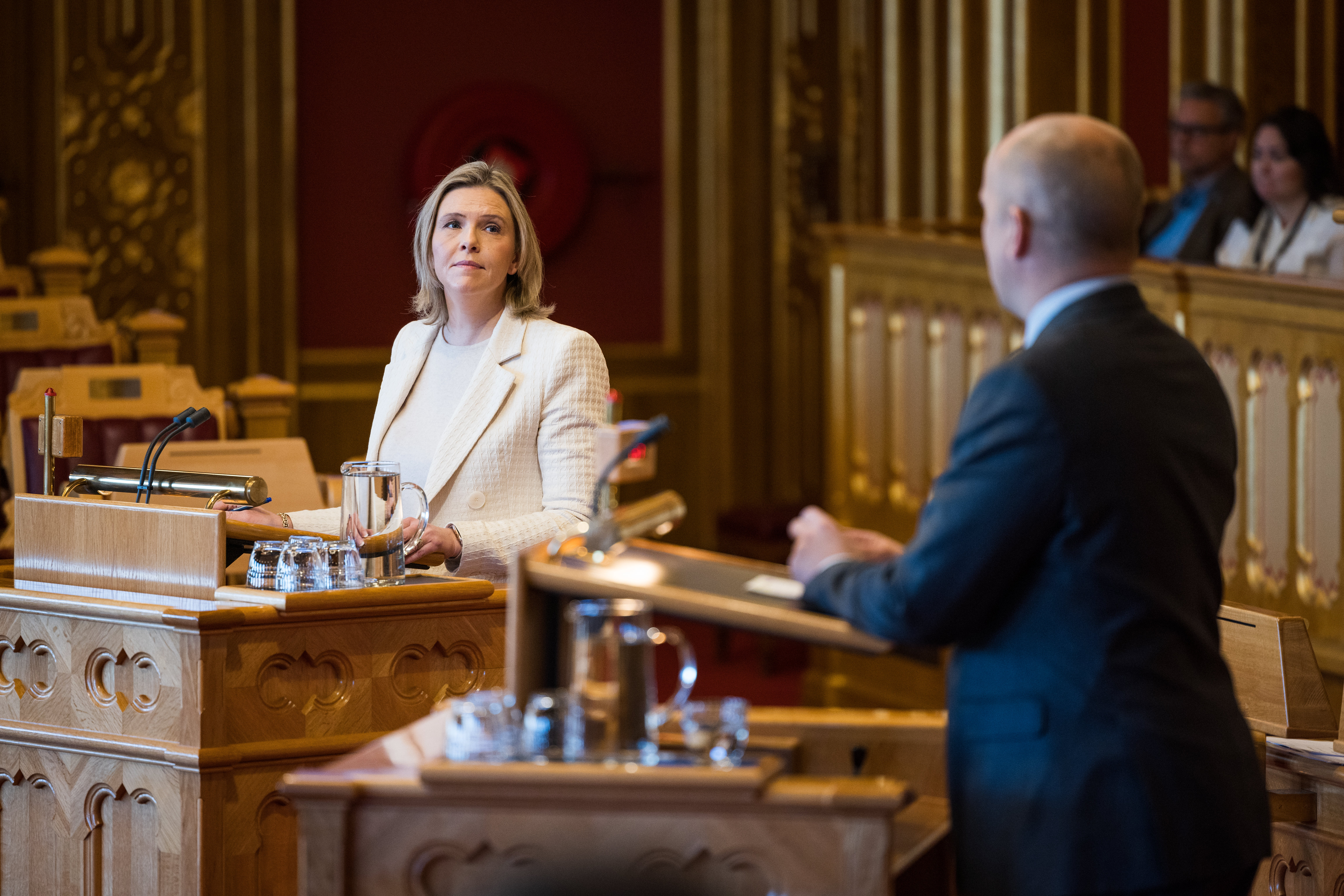 Kva er parlamentarisme? - Stortinget undervisning